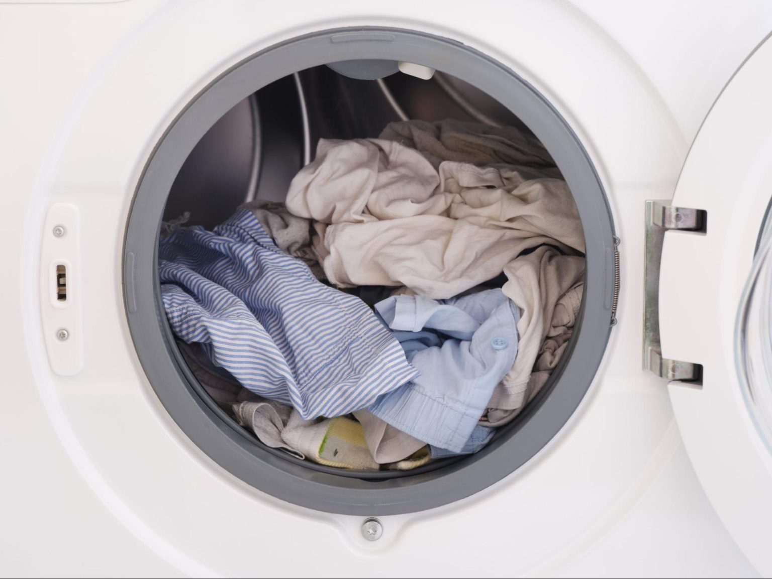 The Ultimate Laundry Hack: Use Ice Cubes for Wrinkle-Free Clothes ...
